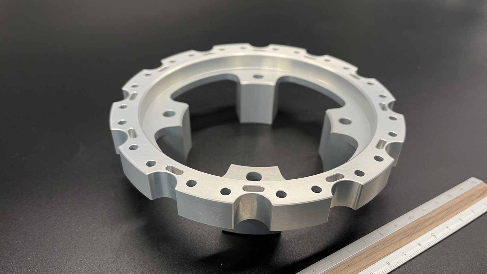 CASE - 大阪府守口市の金属加工ならフィリール｜精密加工・量産・試作対応可能